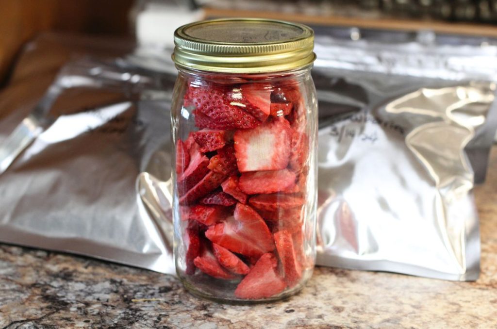 How to Freeze Dry Strawberries - Aunt Niki's Farm